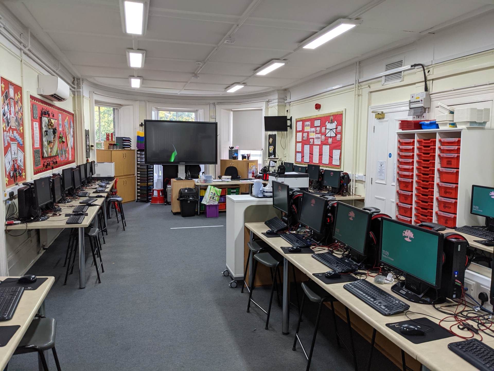 Leighton Middle School - Audio Guide