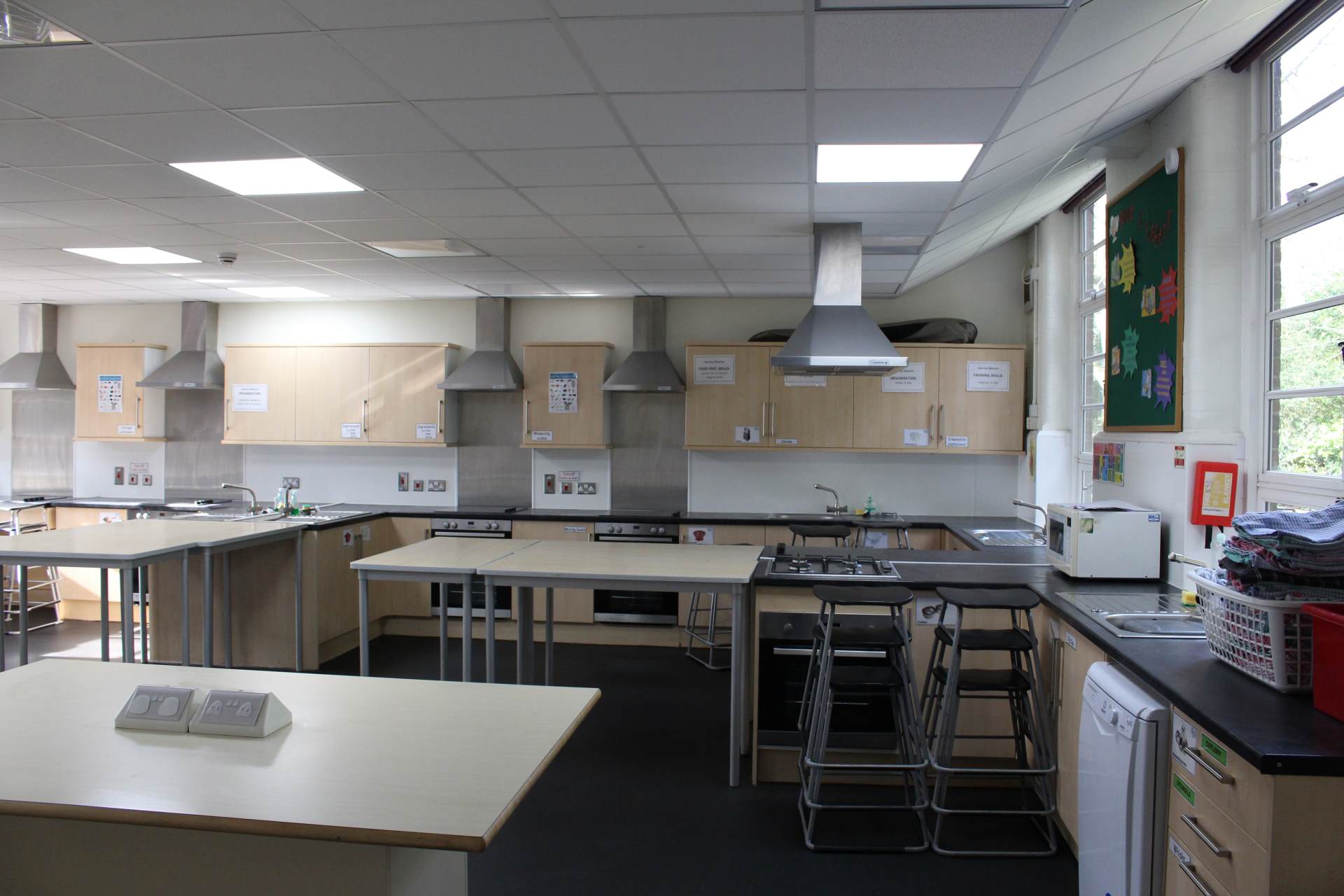 Leighton Middle School - Audio Guide